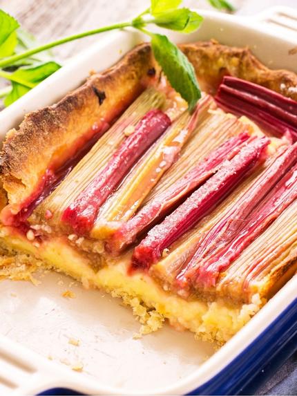 Oderings | Making the most of your harvest - Rhubarb Sponge